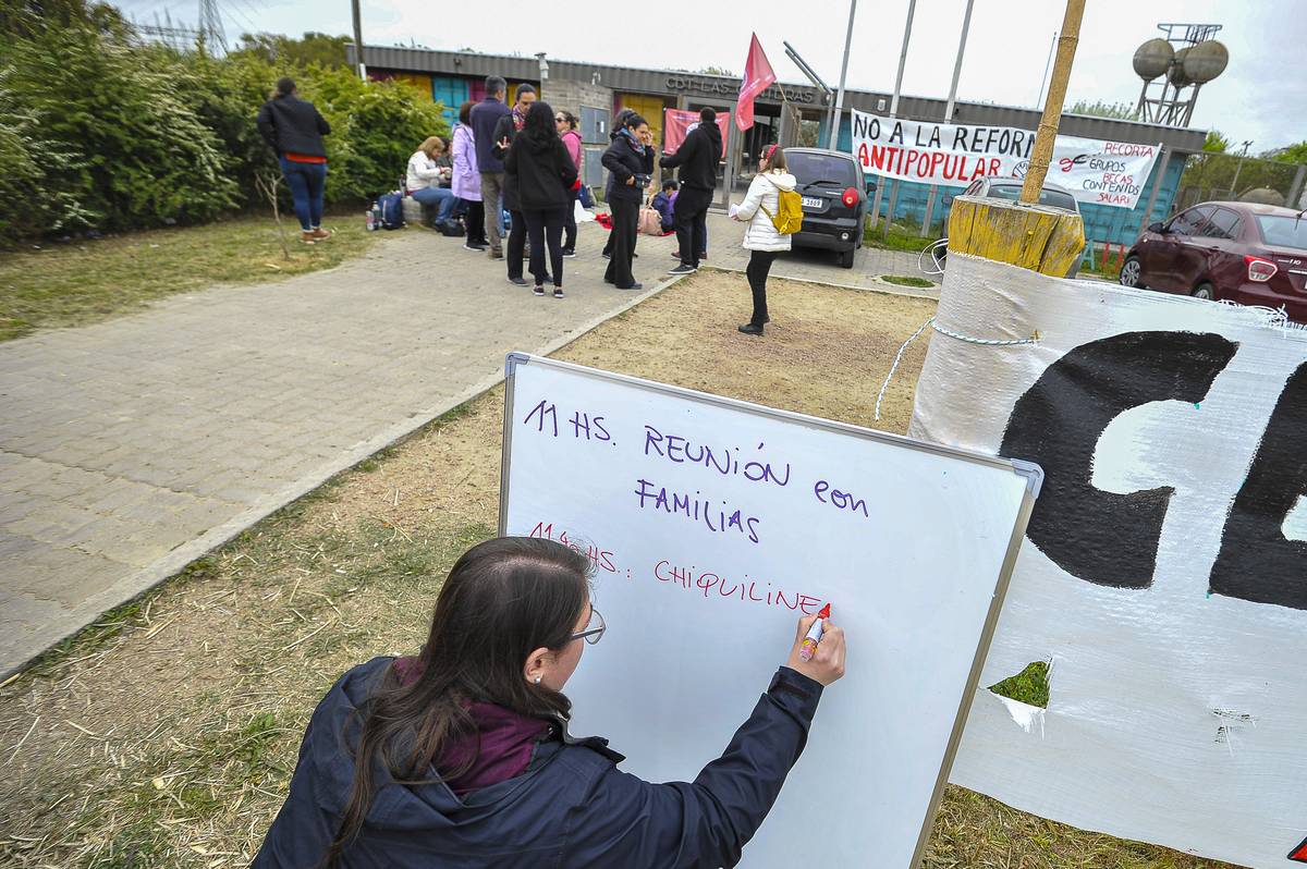 Por primera vez se ocupó un centro María Espínola; docentes afirman que ...