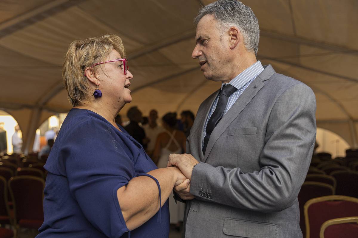 La ministra de Defensa, Sandra Lazo, llamó a “zurcir cualquier vestigio ...