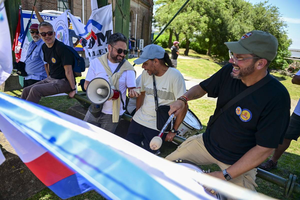 Adeom e Intendencia de Colonia firmaron convenio para mejora salarial y ...