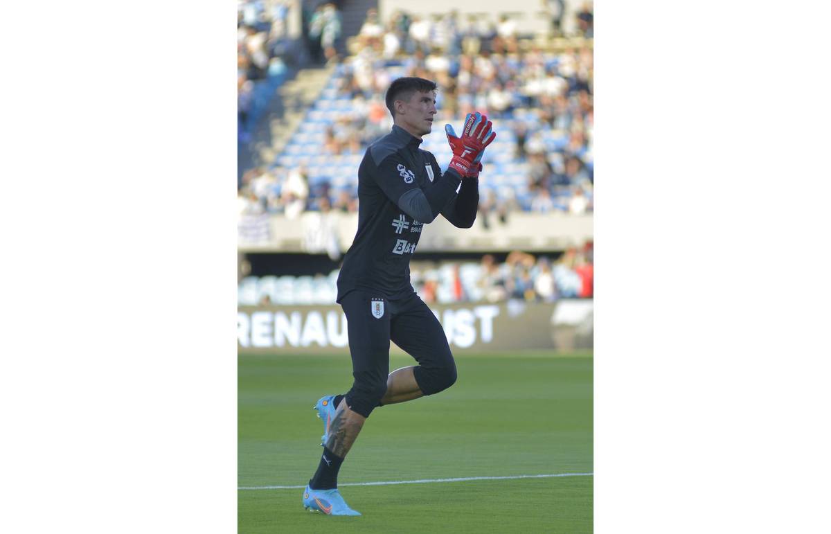 De Nueva Palmira a Qatar: Sergio Chino Rochet, el candidato al arco ...