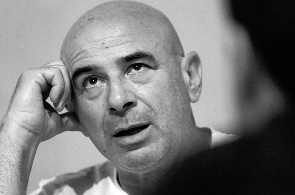 Con Alejandro Garay, técnico de la sub 15 - la diaria