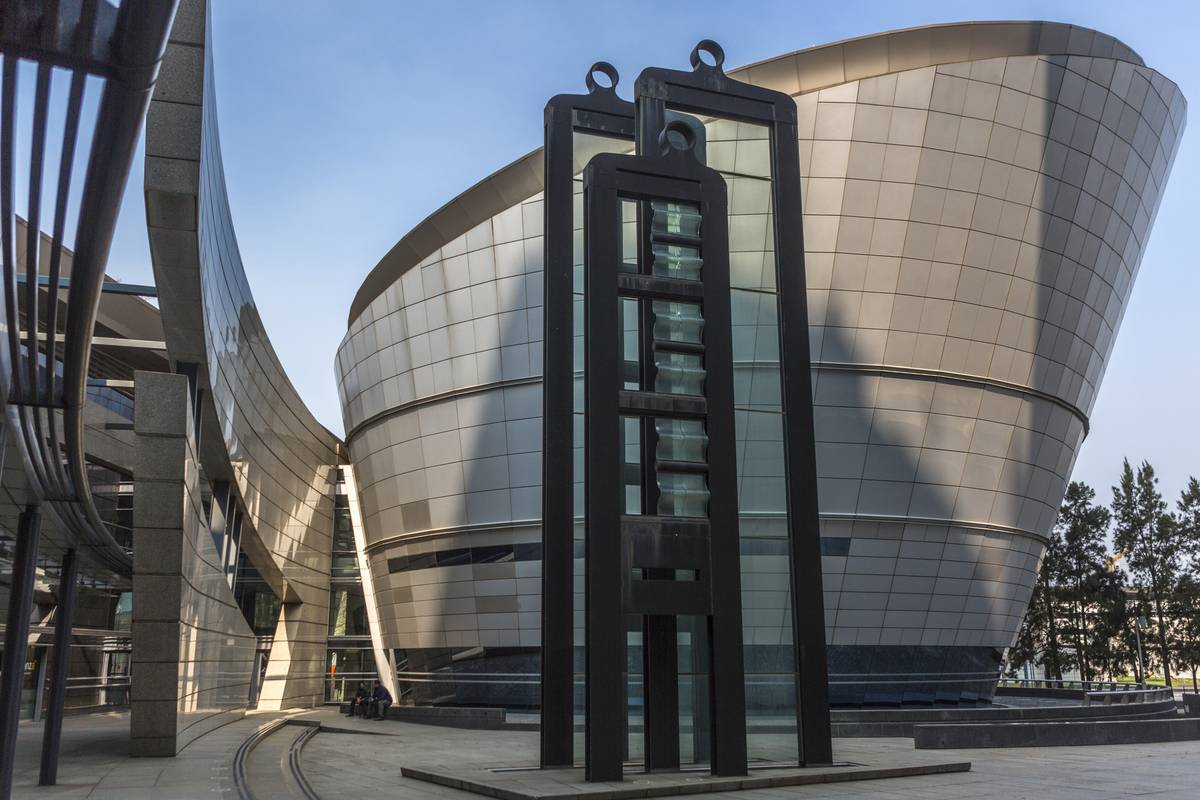 FA oficializó la designación de Daniel Larrosa para Antel | la diaria ...